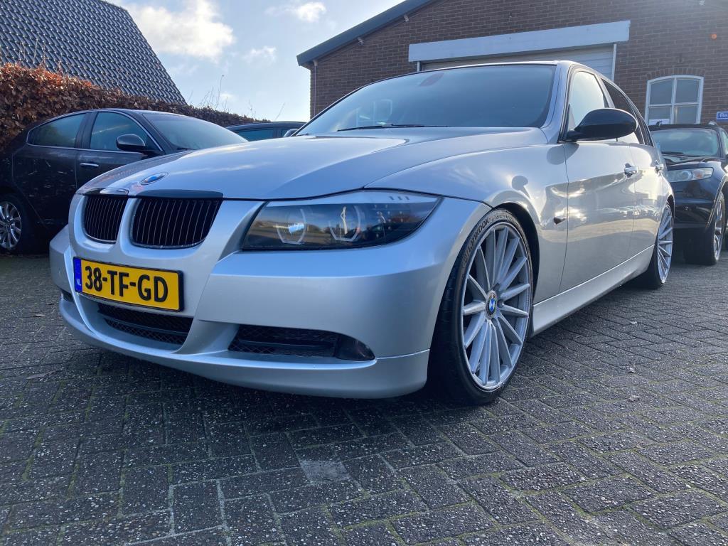 BMW 3-serie 320d High Executive - Automotive Trade Center