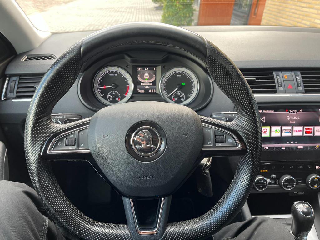 SKODA Octavia Combi Combi 1.6 TDI Greentech Clever Edition|Airco|Cruise ...