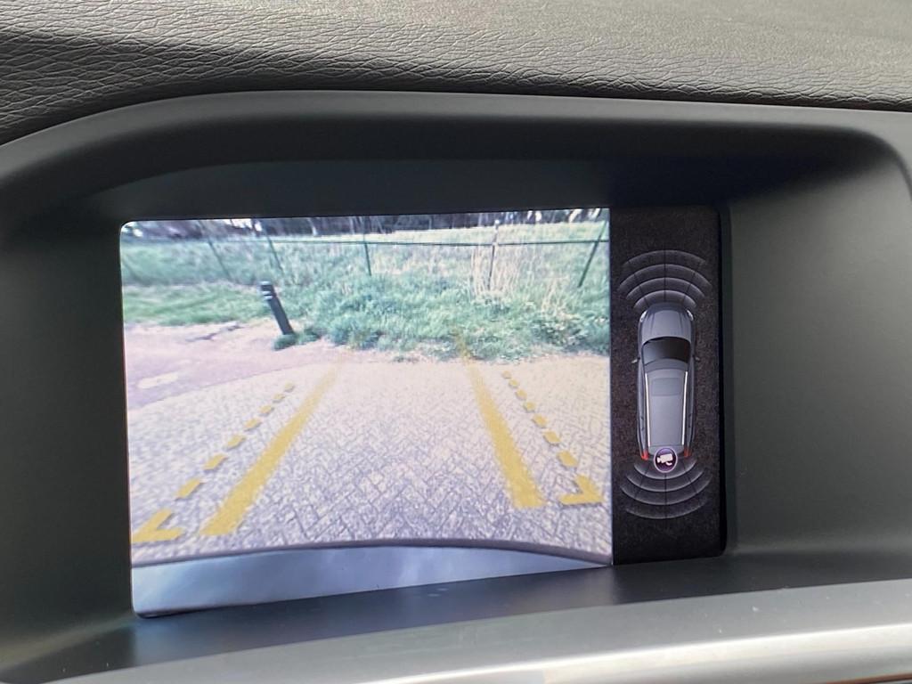 VOLVO V60 2.4 D6 AWD SCHUIFDAK/LEER/XENON/RADAR/CAMERA/MARGE ...